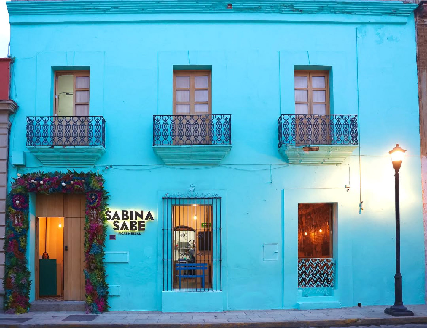 Sabina Sabe: los motivos para hacer de este bar en Oaxaca tu favorito